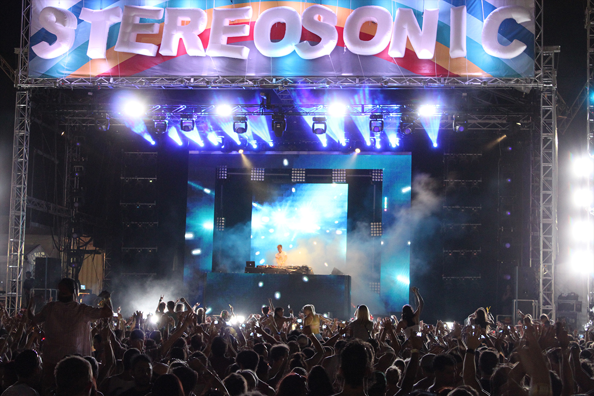 Stereosonic | VUEPIX INFILED