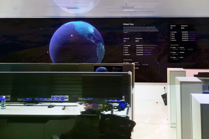 Infiled Digital Wallpaper Solution for Control Room of Shenzhen International Airport | VUEPIX ...